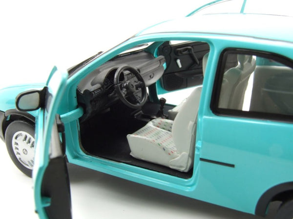 whitebox- Opel Corsa B 1993 Turquoise WhiteBox 1:24 1/24 – GP Models